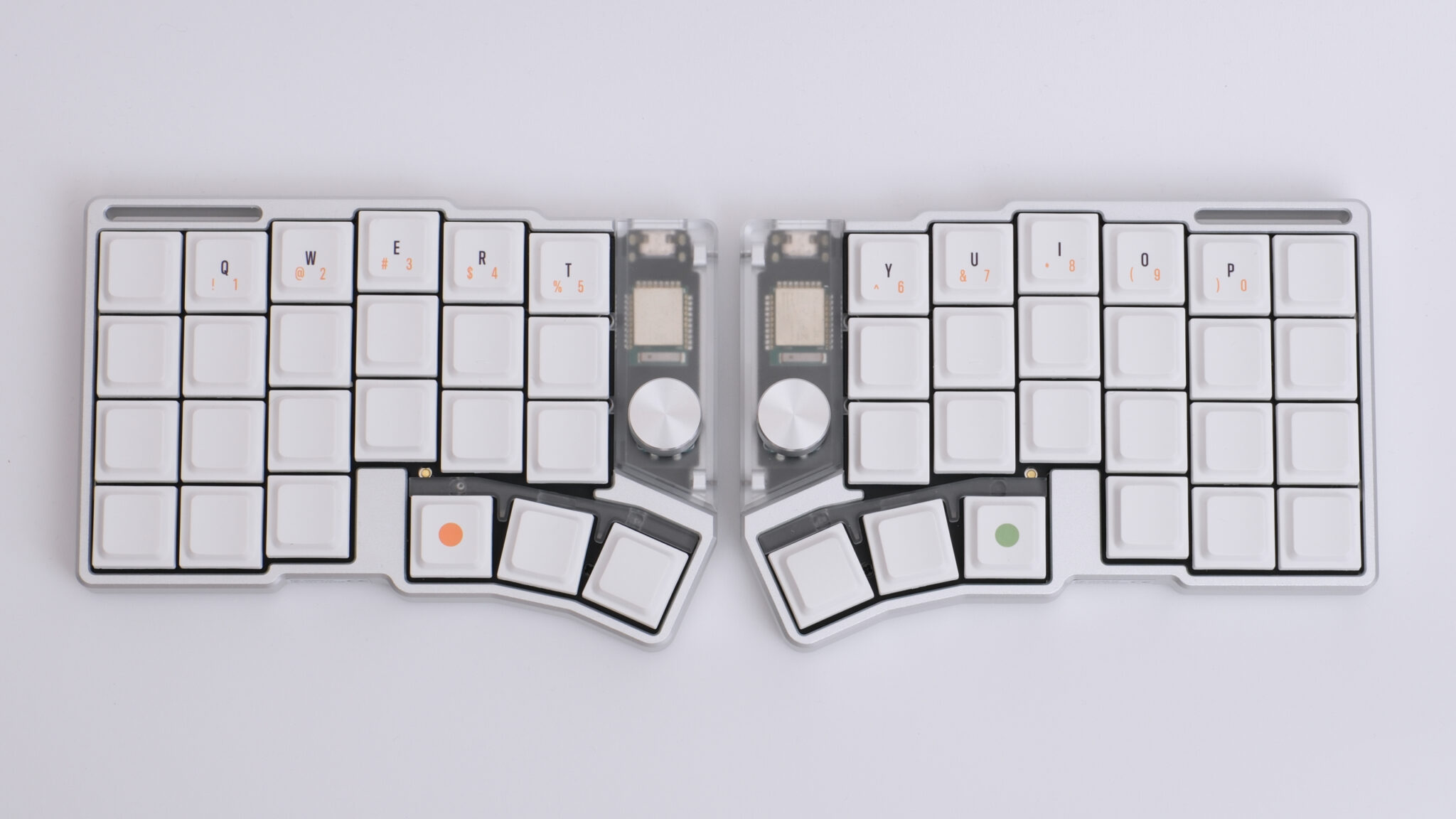 【無線分割×金属筐体キーボード】Cornixレビュー｜キーマップ、分割リストレストなども紹介 - PotaMega
